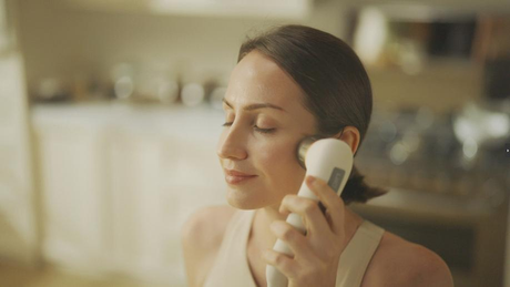 How DJM Home-based Ultrasonic Revier Pro brings effective anti-aging ...